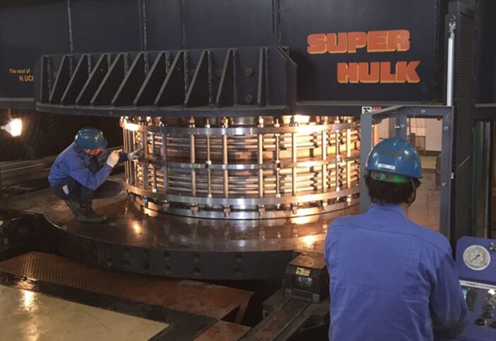 SUPER HULK | 日本ニューロン株式会社 NEURON JAPAN